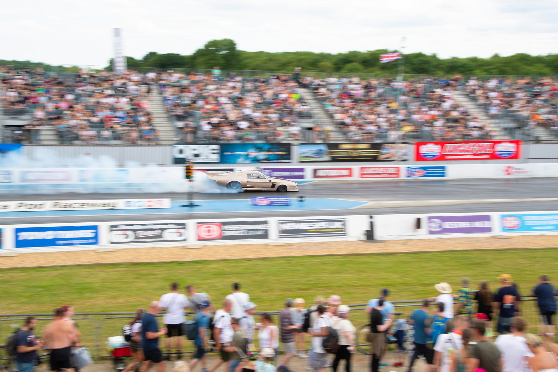 The Santa Pod Story – Santa Pod Raceway Shop